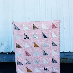 The Triangle Showcase Quilt PDF Pattern - Etsy