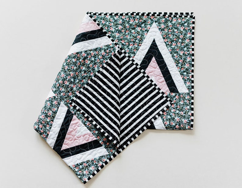 The Modern Arrows Quilt PDF Pattern Four Sizes - Etsy