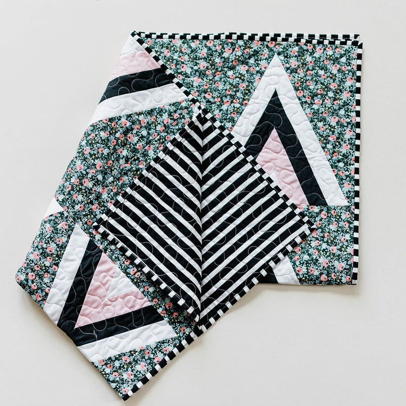The Modern Arrows Quilt PDF Pattern Four Sizes - Etsy