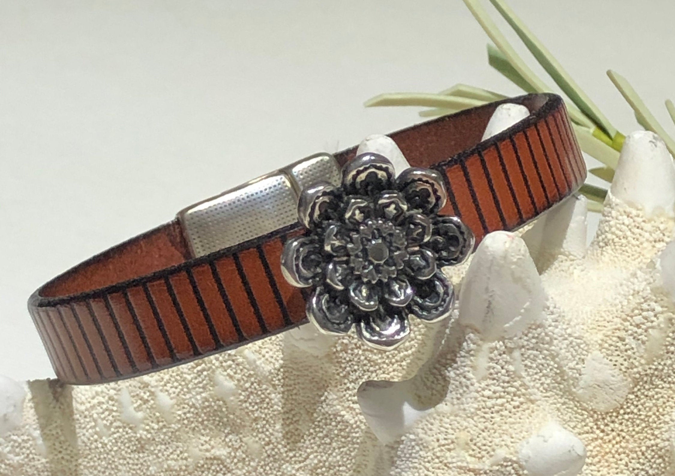 Bracelet-detailed Antique Silver Flower Rivet-10mm Black Lined - Etsy
