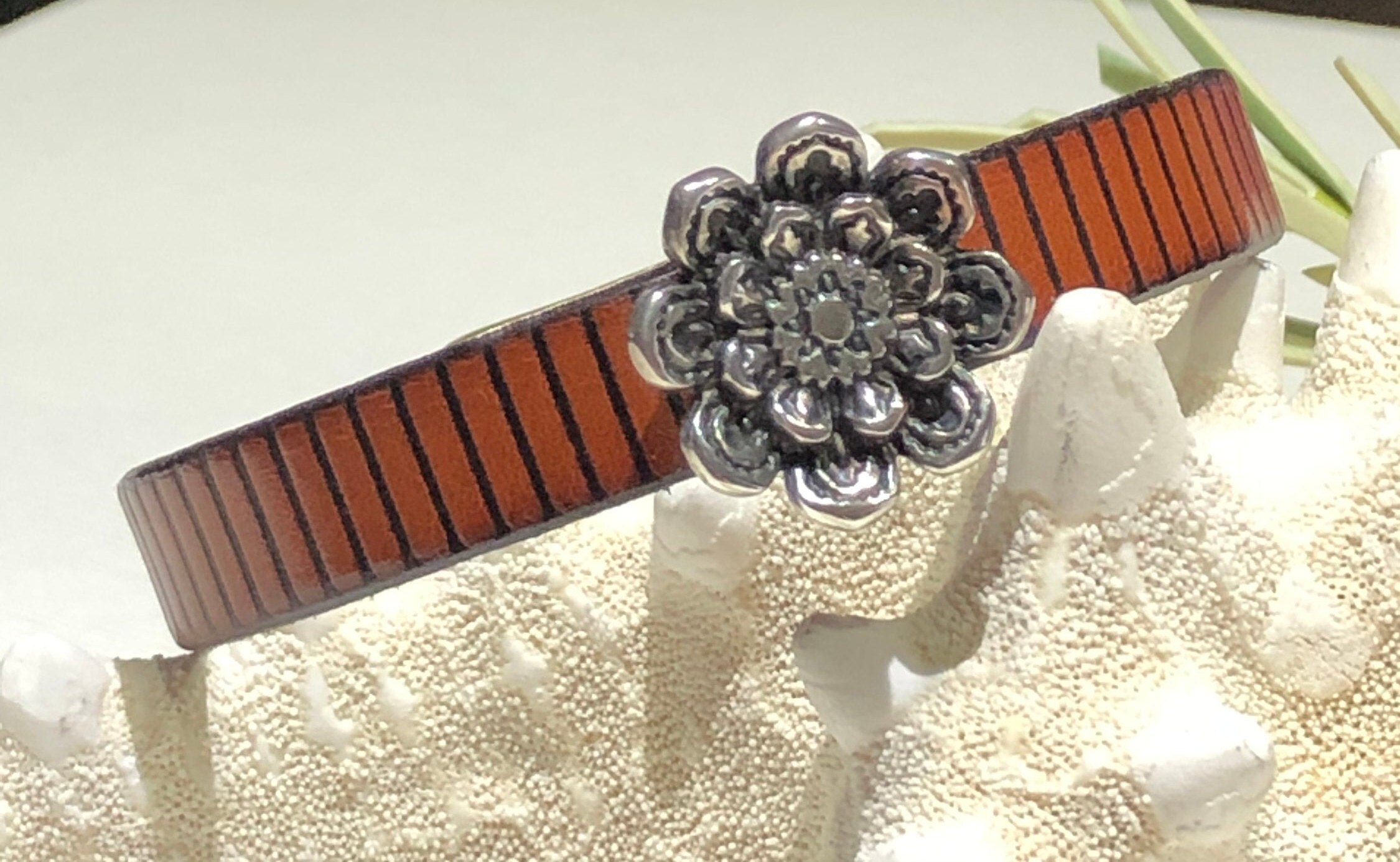 Bracelet-detailed Antique Silver Flower Rivet-10mm Black Lined - Etsy