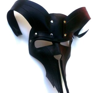 Centurion Version 2 Leather Mask - Etsy