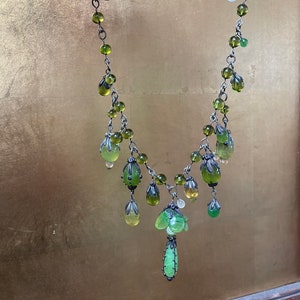 Grand Green Hanging Garden Necklace - Etsy