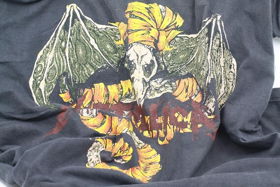 Vintage Metallica T-Shirt - Rare Graphic Design - Gem