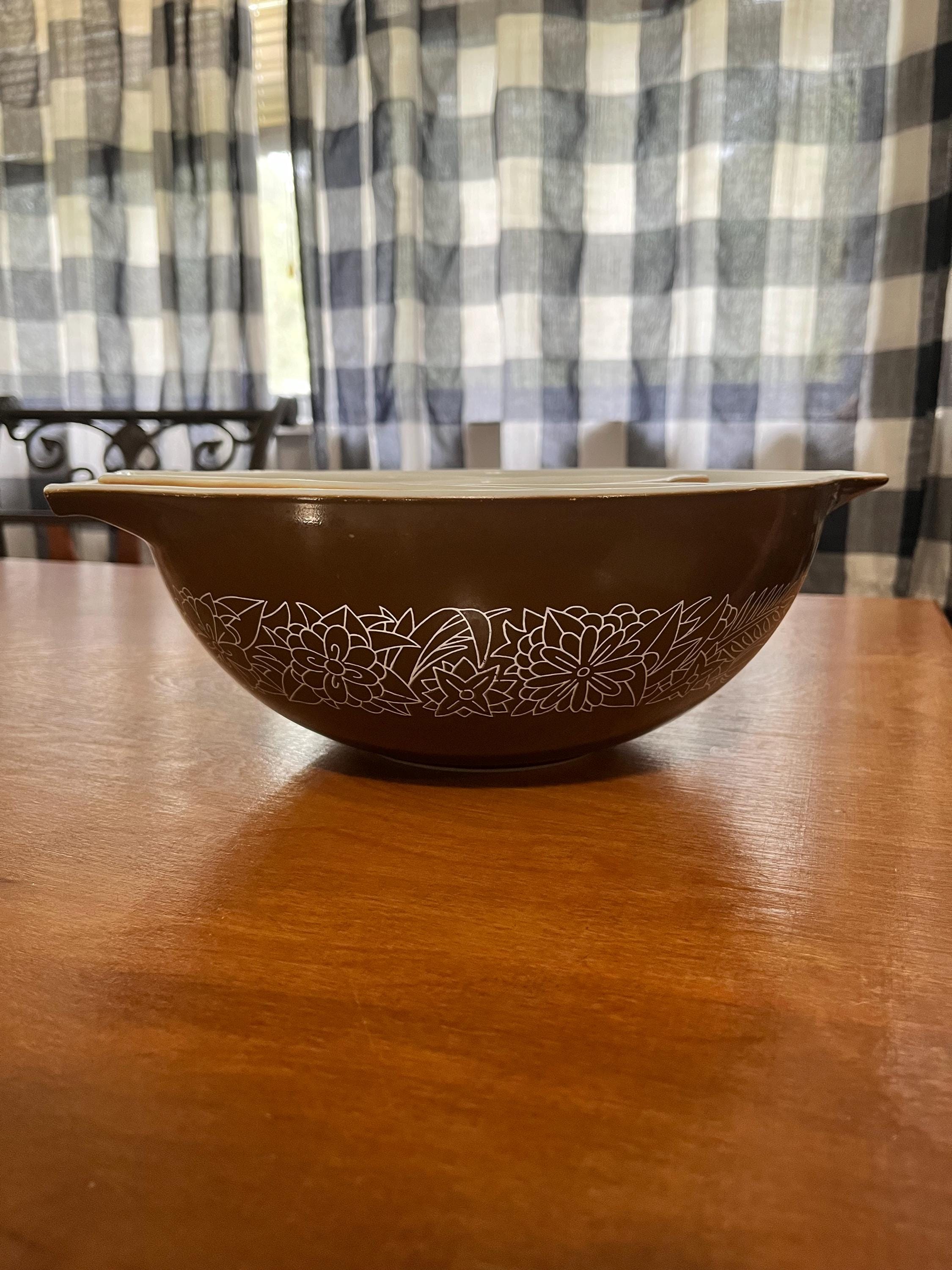 Pyrex Vintage Woodland Mixing Bowls, 4pc. Set Brown and Tan Nesting ...
