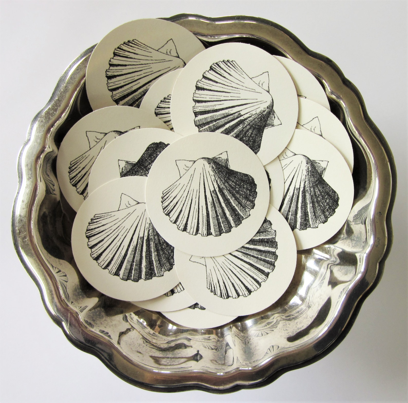Clam Shell Round Gift Tags Set of 10 - Etsy