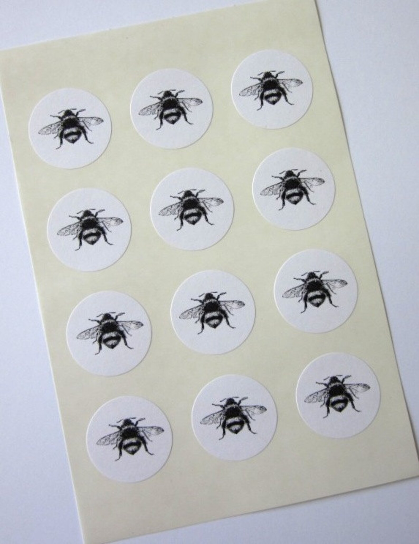 Bee Stickers One Inch Round Seals - Etsy