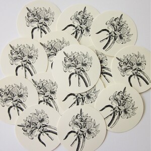Lily Flower Tags Round Gift Tags Set of 10 - Etsy