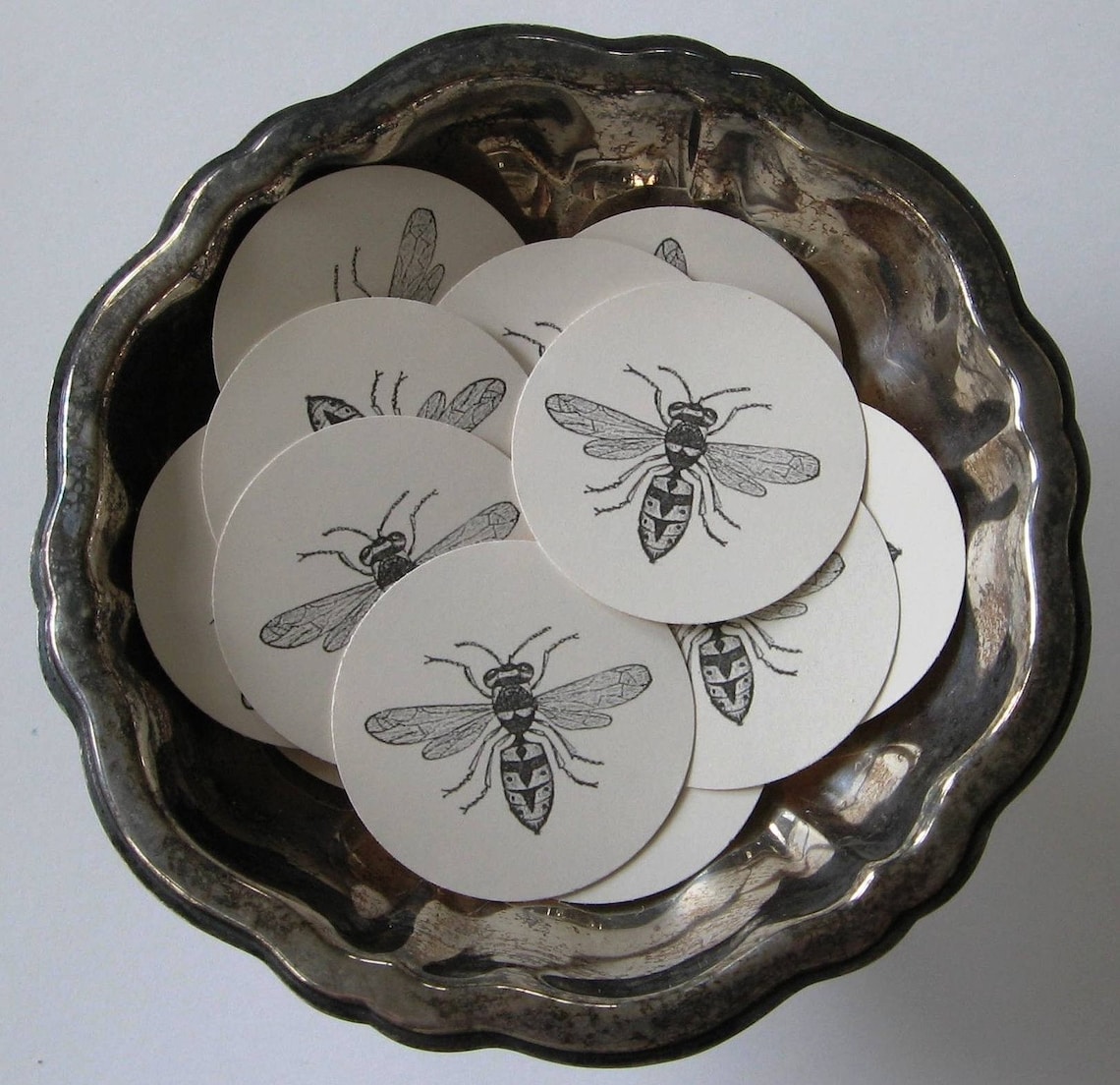 Bee Tags Round Paper Gift Tags Set of 10 - Etsy