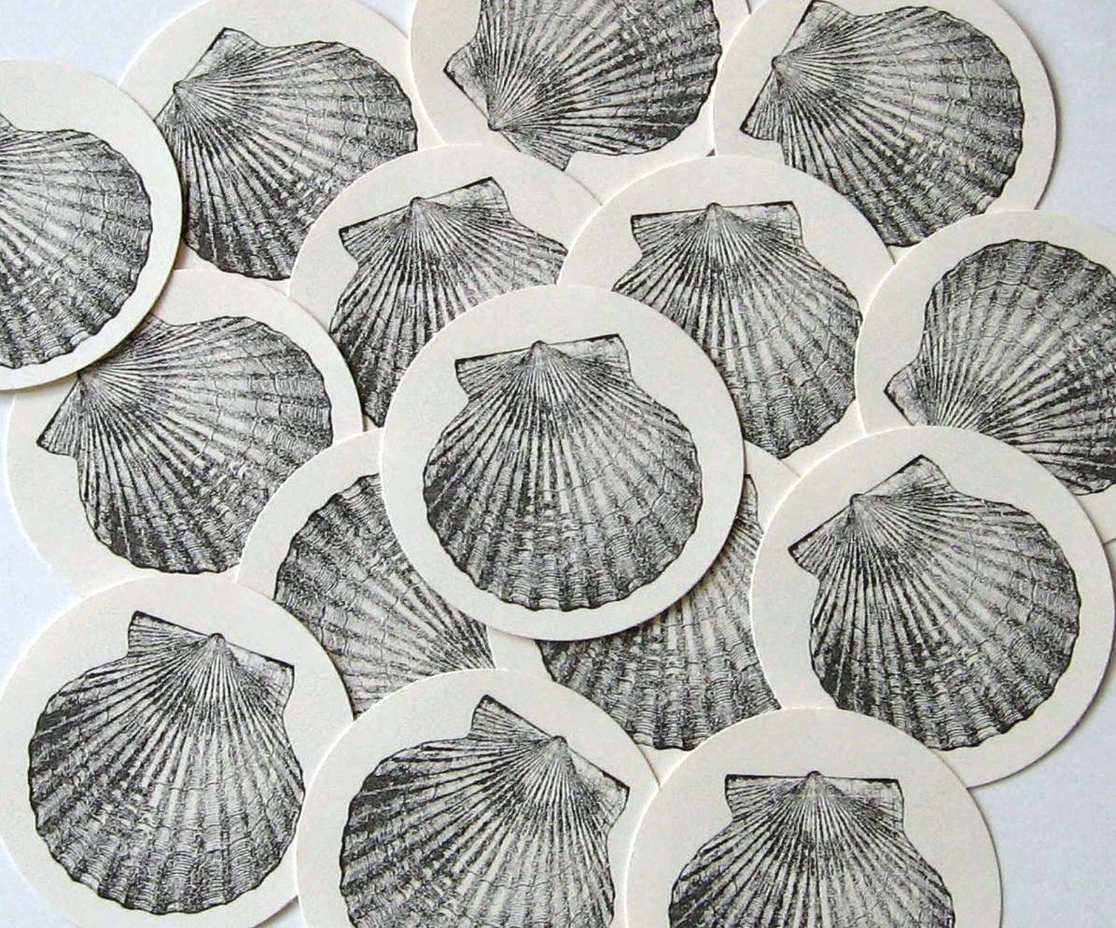 Scalloped Shell Tags Round Gift Tags Set of 10 - Etsy
