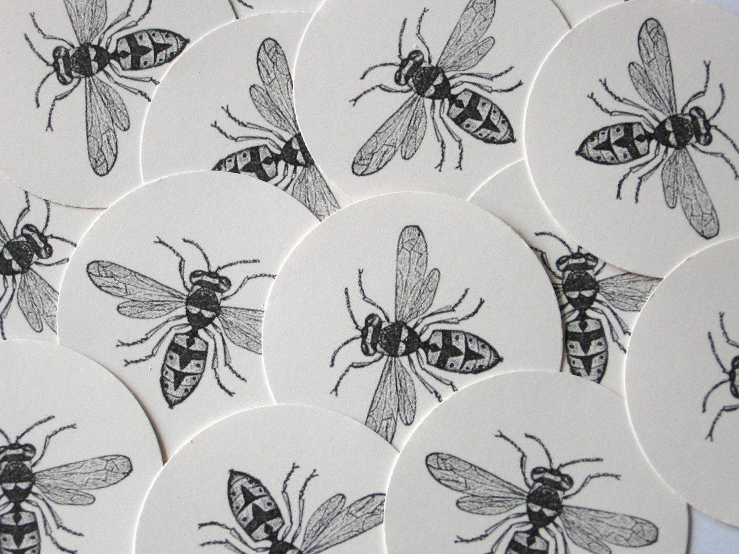 Bee Tags Round Paper Gift Tags Set of 10 - Etsy
