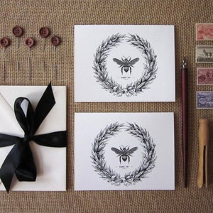 Bee Tags Round Paper Gift Tags Set of 10 | Etsy