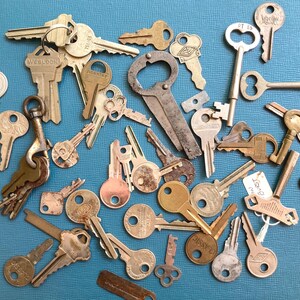 48 Vintage & Antique Keys of All Kinds, Steel Iron Brass, Large and ...