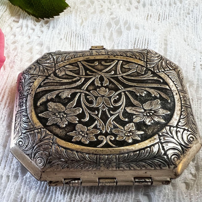 Karess Woodworth - Etsy