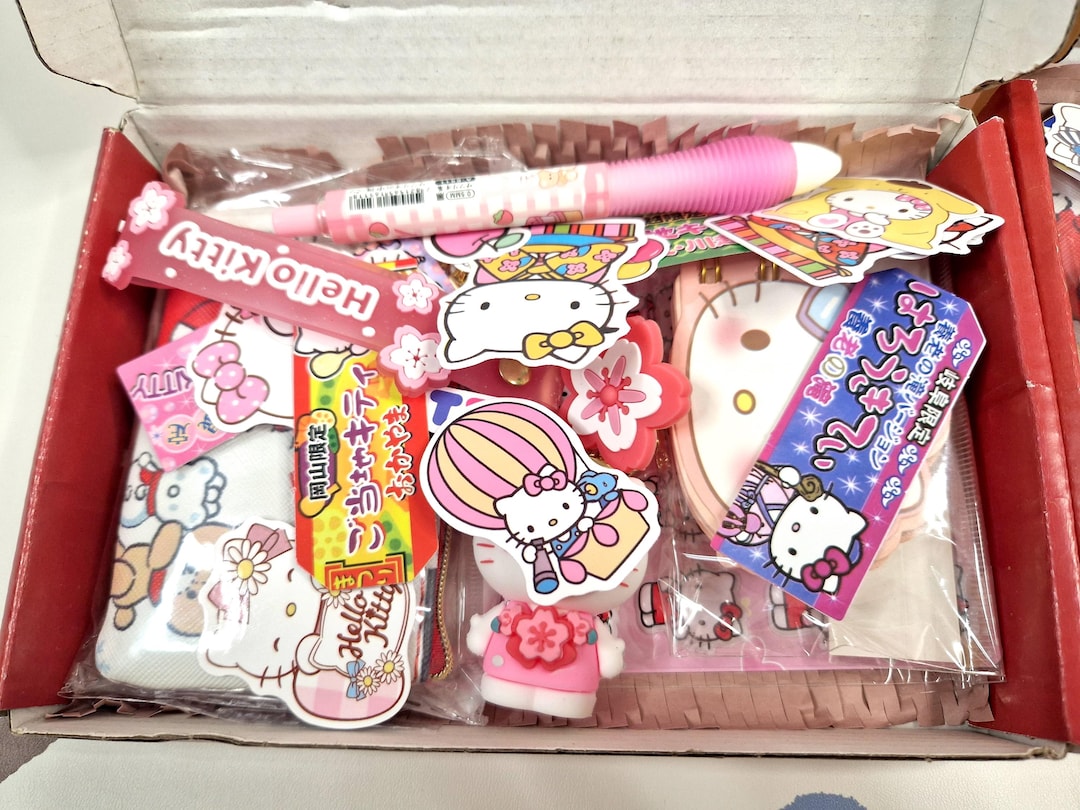 All Things Hello Kitty Favours Party Box! (includes Mini Notepad, Coin ...