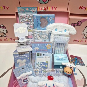 Premium Sanrio Random Gift Box (includes Stationery, Hair Accessories ...