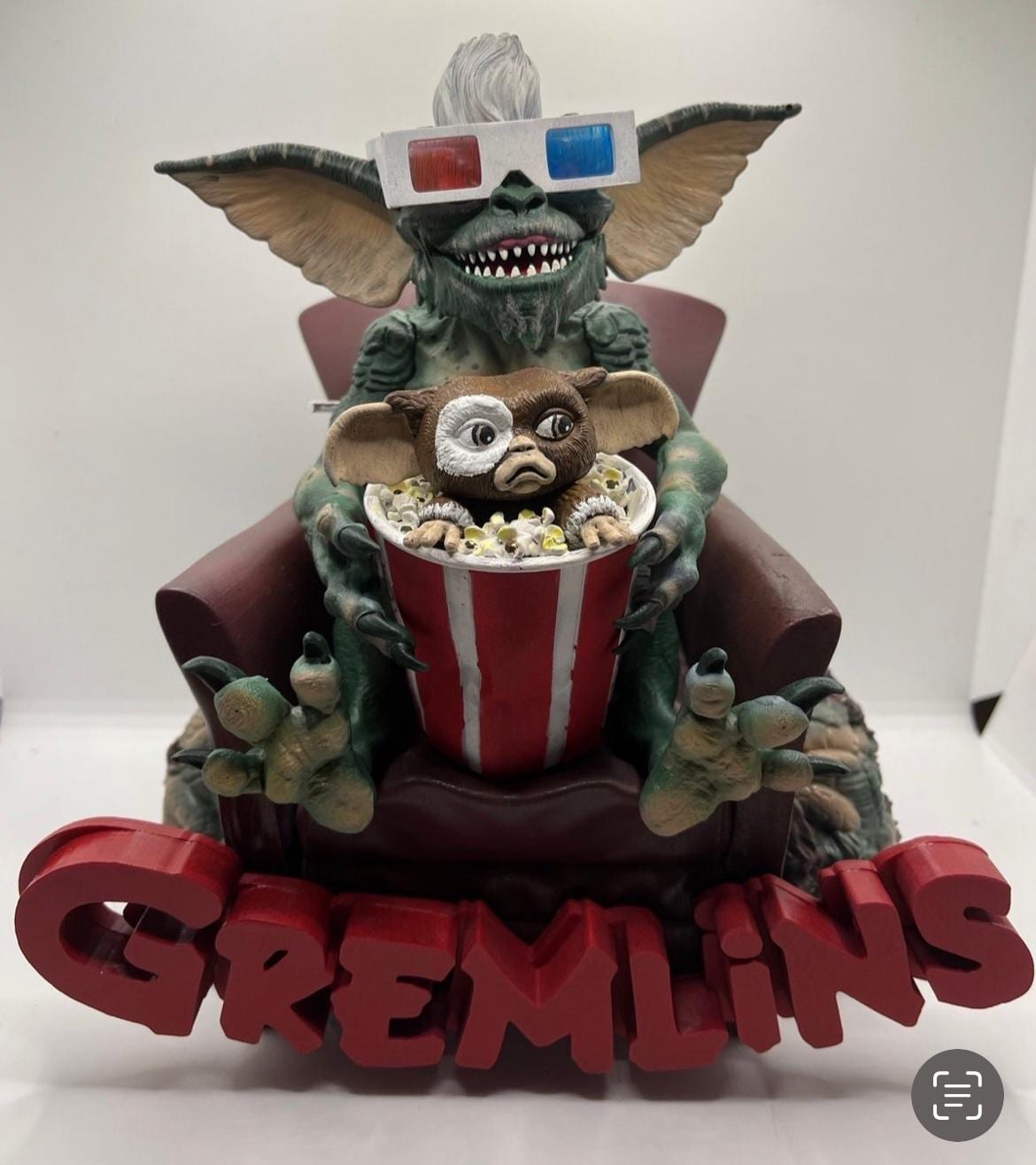 Gremlins Gizmo Stripe Diorama Statue - Etsy