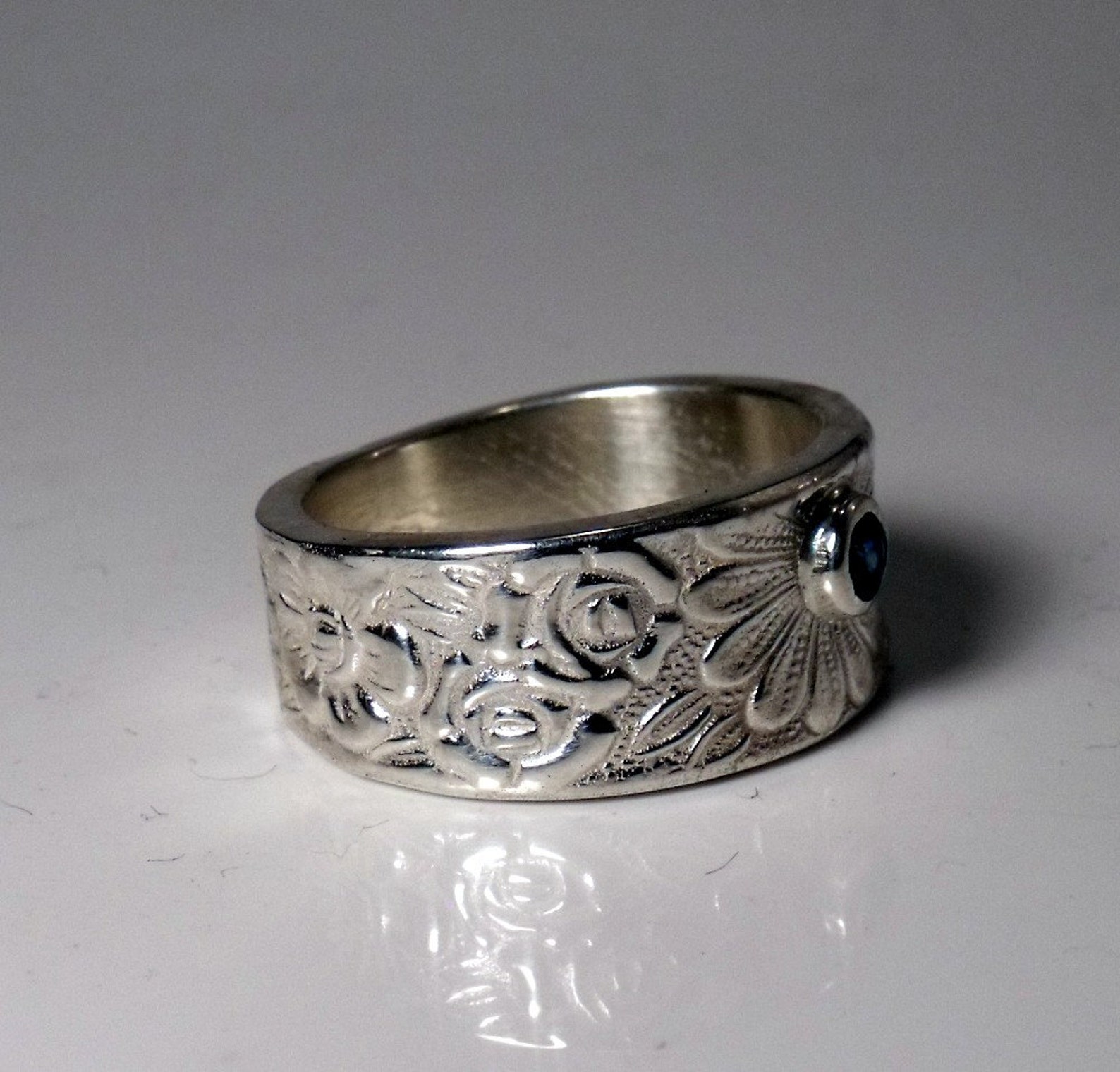 Sterling Silver Ring Flower Pattern 10mm Band RF021 - Etsy