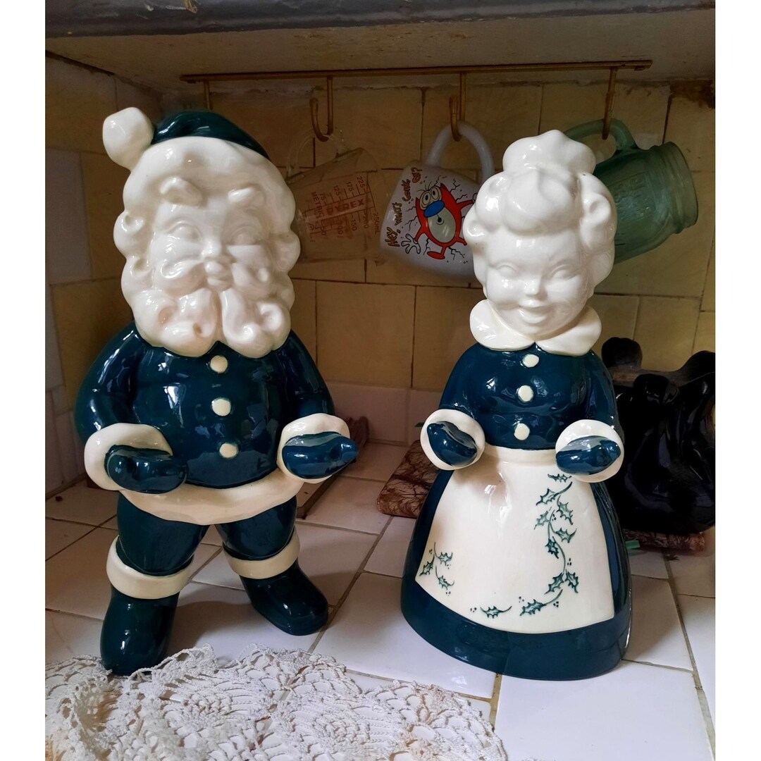 Vintage Kitsch Santa Claus and Mrs Claus Ceramic Figurine Holders 1965 ...