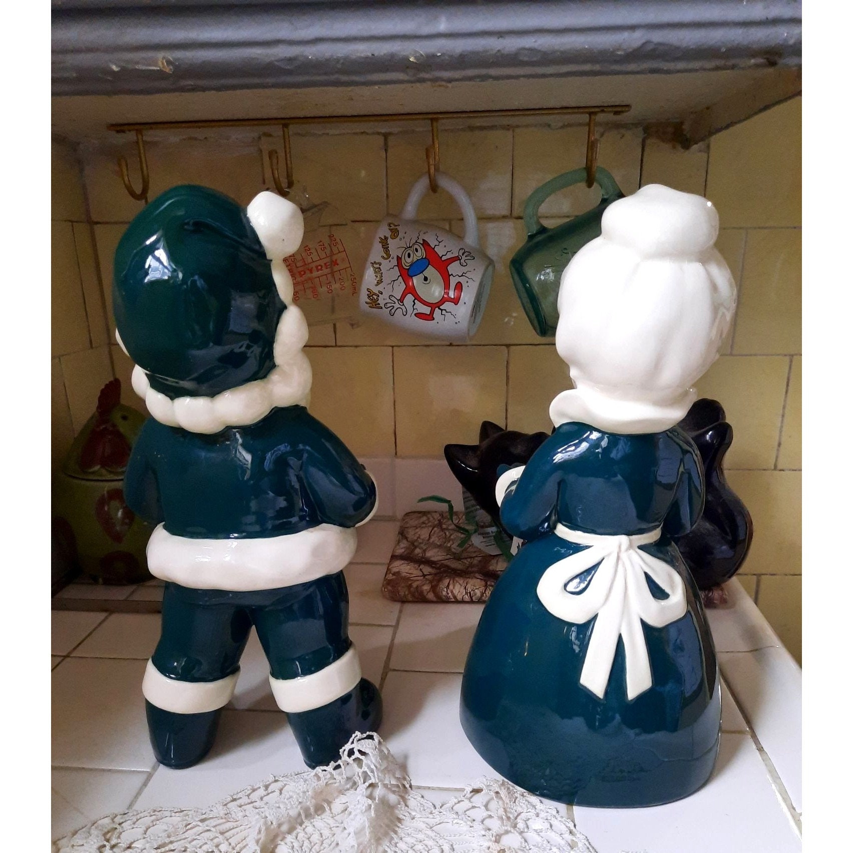 Vintage Kitsch Santa Claus and Mrs Claus Ceramic Figurine Holders 1965 ...