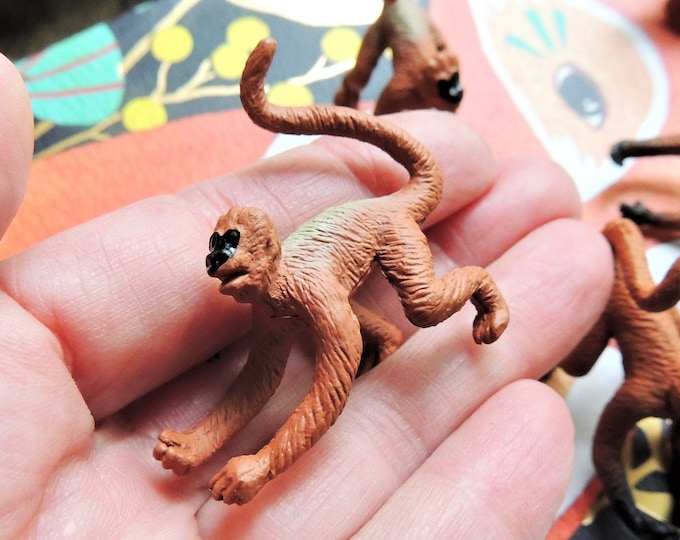 MINIATURE ANIMALS Spider Monkey Plastic Animal Figure Figurines ...