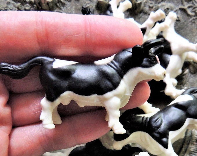 MINIATURE BULL COW Farm Animal Figures Figurines Black White Plastic ...