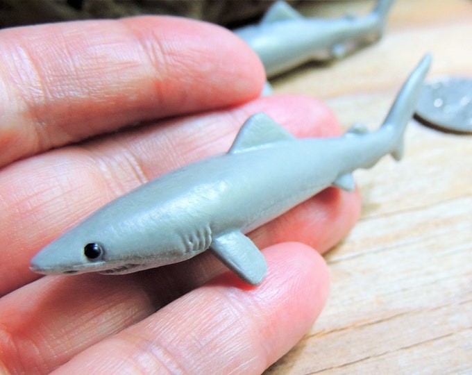 SHARK MINIATURE Gray Reef Sharks Animal Figurines Figures Dollhouse ...