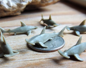 SHARK MINIATURE Gray Reef Sharks Animal Figurines Figures Dollhouse ...