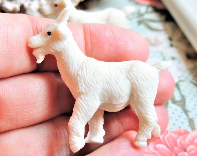 Goat MINIATURE FARM ANIMAL Figurines Figures White Plastic Fairy Garden ...