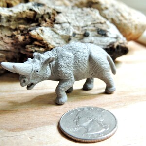 MINIATURE PREHISTORIC MAMMAL Arsinoitherium Animal Figure Figurine ...