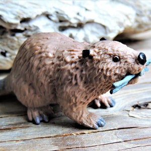 Large MINIATURE BEAVER Animals Figure Figurine Fairy Garden Diorama ...