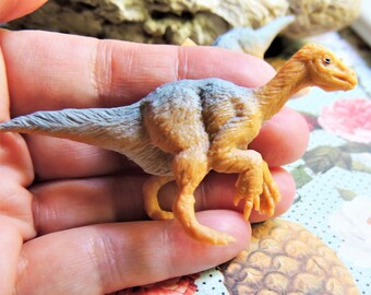 MINIATURE T-REX DINOSAUR Animal Figures Figurine Fairy Gardens ...