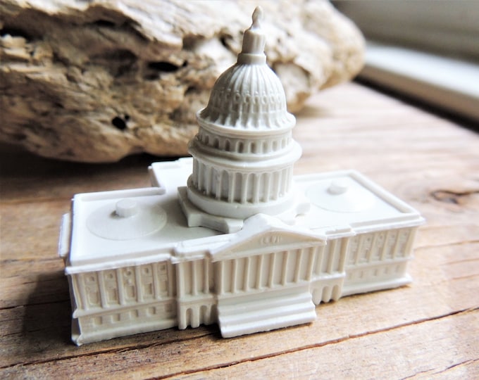 MINIATURE United States Capitol Building Figures Figurine Diorama ...