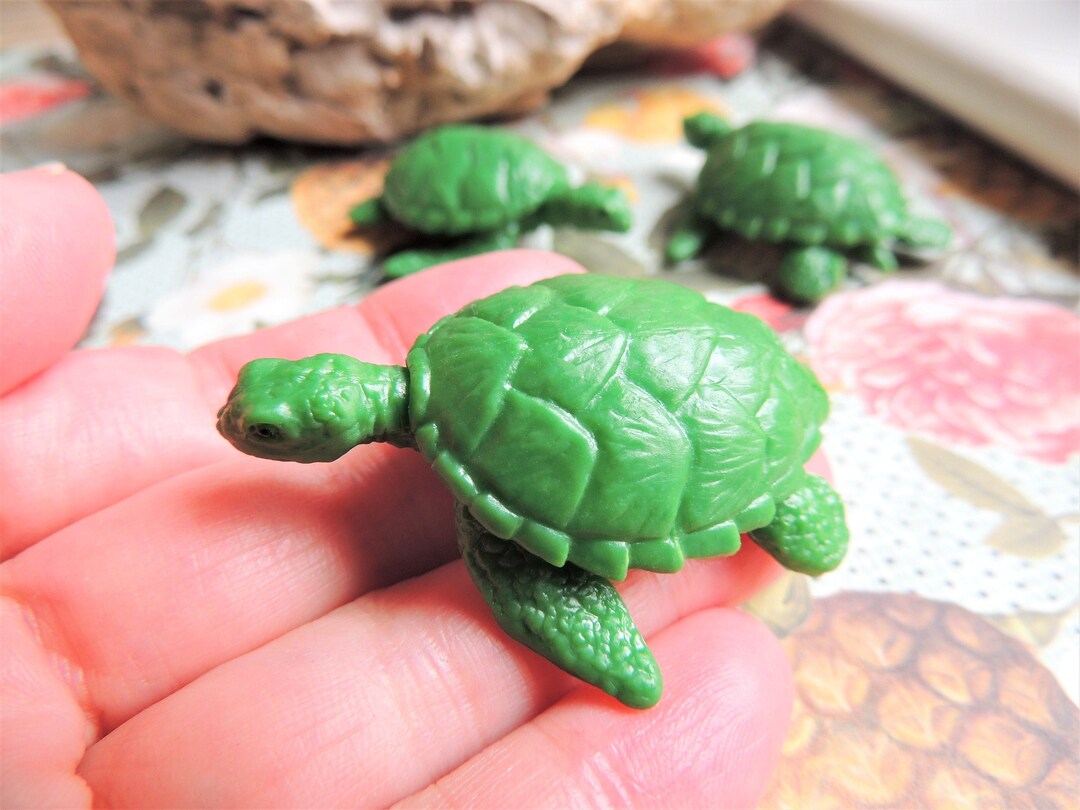 MINIATURE Hawksbill SEA TURTLE Figure Figurines Dollhouse - Etsy