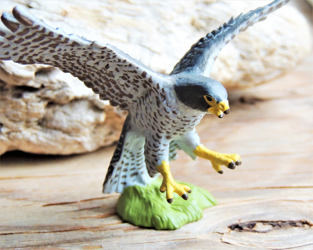 Large MINIATURE FALCON Bird Animals Figure Figurine Dollhouse Fairy ...