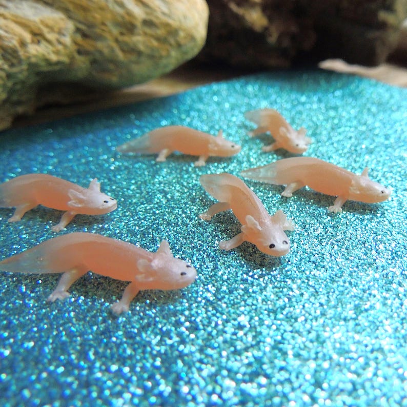 MINIATURE AXOLOTL Animal Figurine Tiny Mini Figures Dollhouse Diorama ...