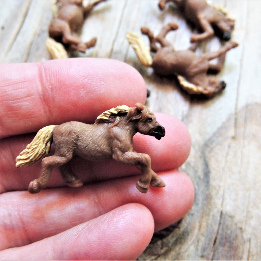 Tiny MINIATURE HORSE Pony Farm Animals Ponies Figures Figurines Fairy ...