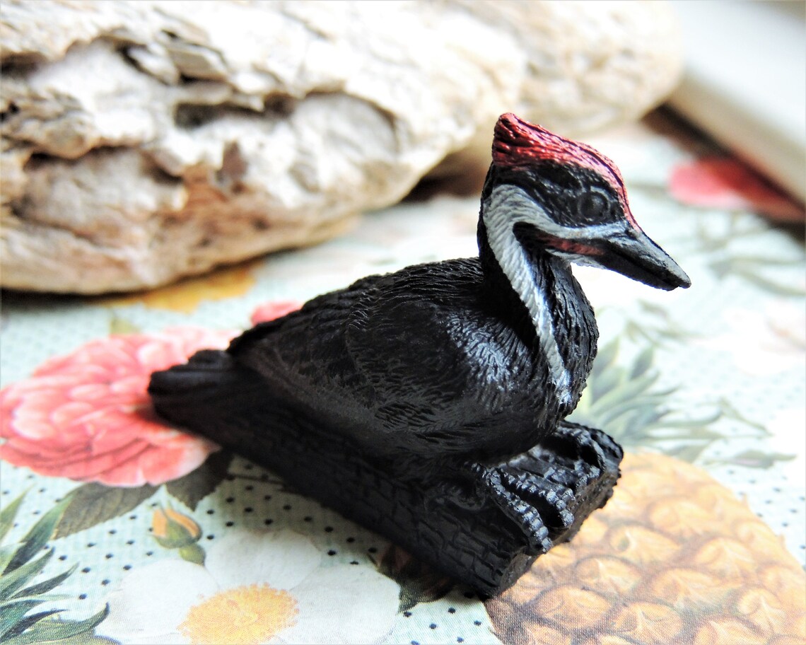 MINIATURE BIRD WOODPECKER Animal Figurine Dollhouse Fairy Garden ...
