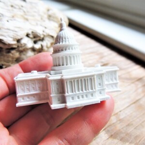 MINIATURE United States Capitol Building Figures Figurine Diorama ...