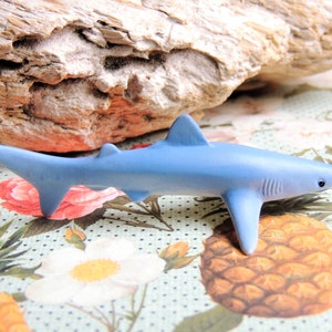 BLUE SHARK MINIATURE Animal Figurines Figure Dollhouse Fairy Garden ...
