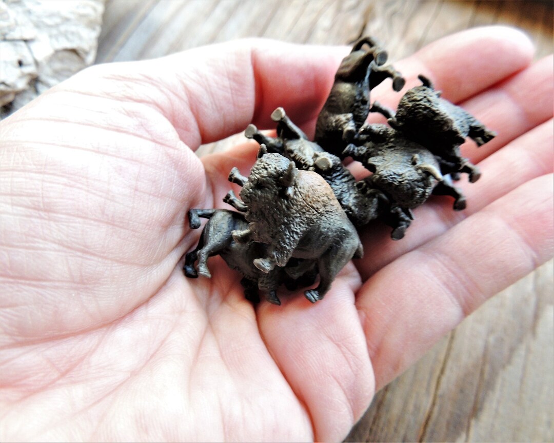 Set of Tiny MINIATURE Bison Animal Mini Figurines Figures Dollhouse ...