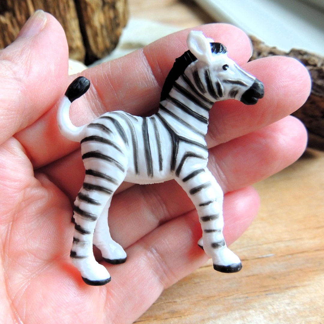 MINIATURE ZEBRA FOAL Baby Animal Figures Figurine Fairy Garden ...