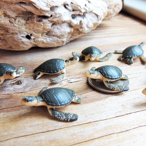 SEA TURTLE MINIATURE Animal Figurine Figures Micro Minis Dollhouse ...