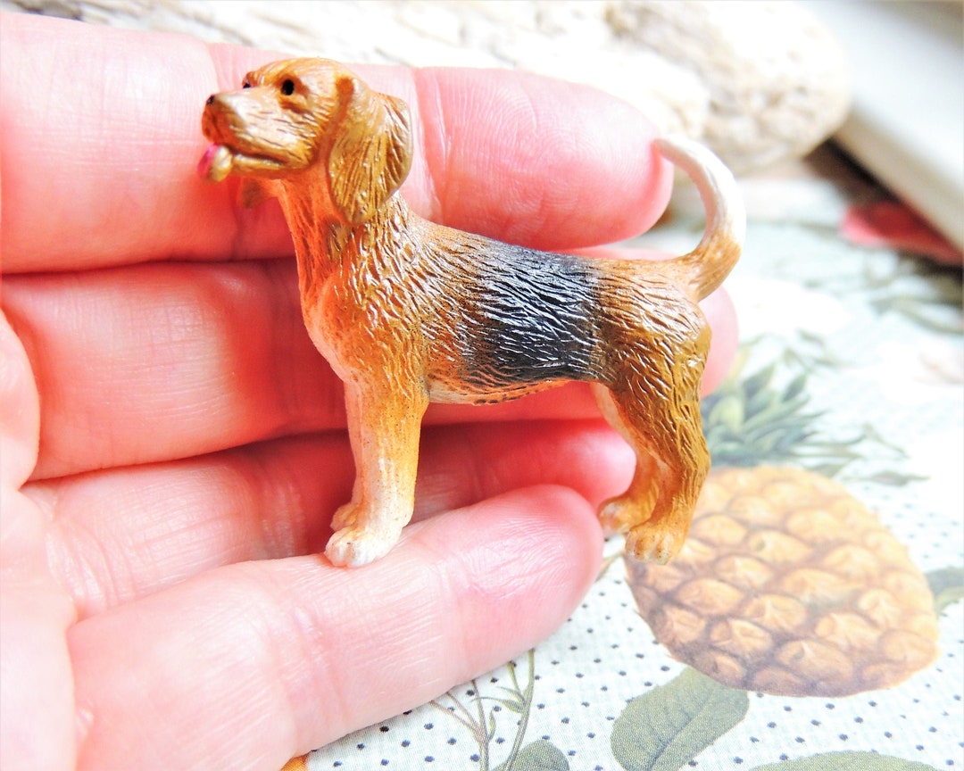DOG MINIATURE Animals Figurines Figures BEAGLE Fairy Garden Dollhouse ...