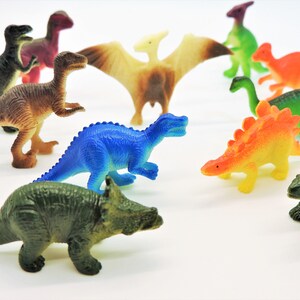 DINOSAUR KEYCHAIN Key Chain Blue Key Ring Key Fob Animal Cute Fun Cool ...