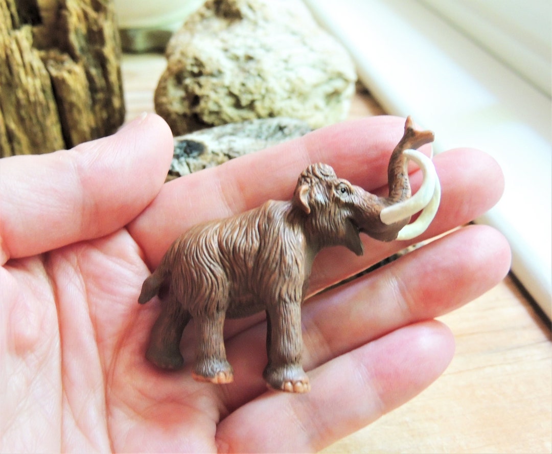 MINIATURE PREHISTORIC MAMMAL Woolly Mammoth Animal Figure Figurine ...
