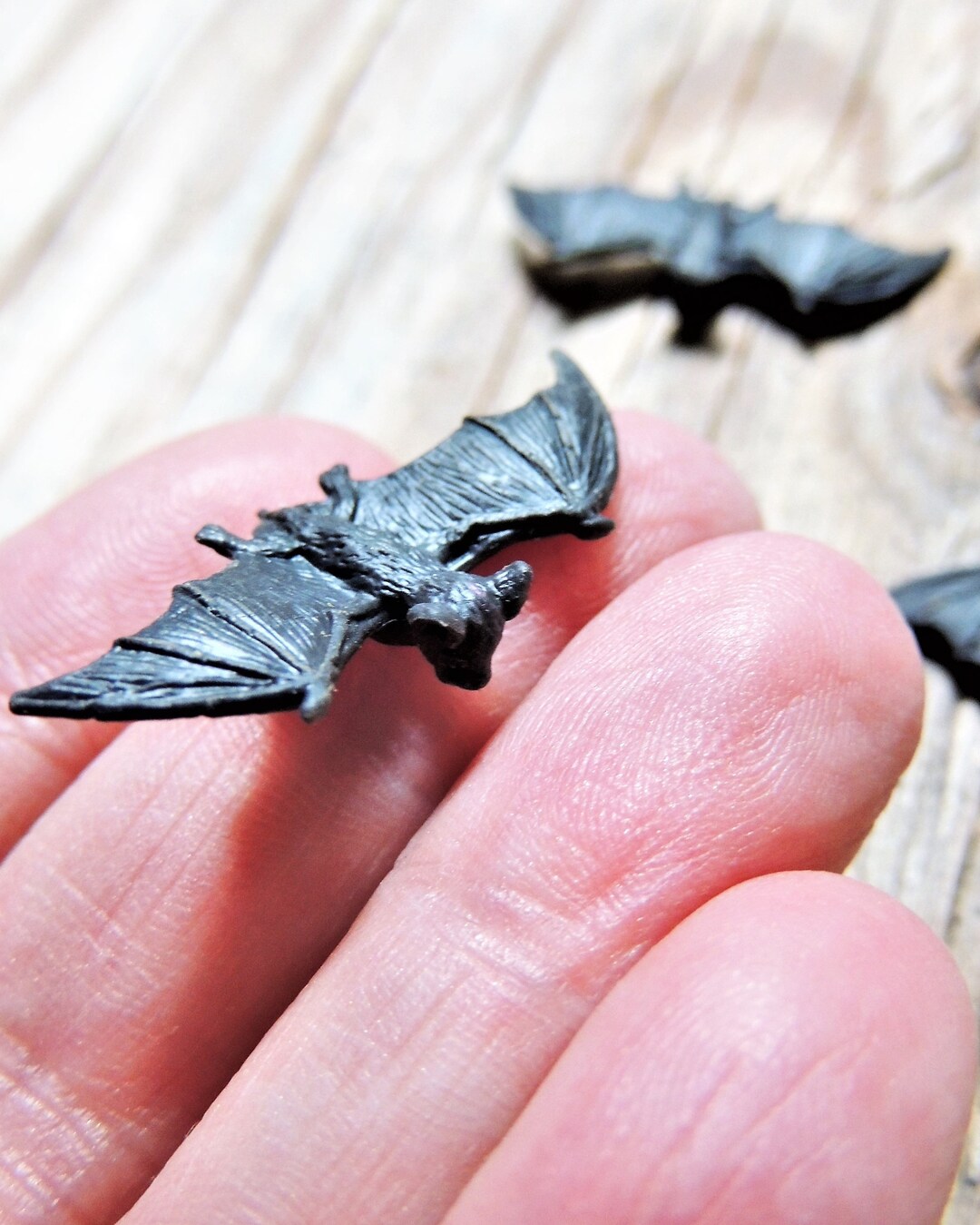 BAT MINIATURE BATS Animal Figurine Mini Figures Dollhouse Diorama ...
