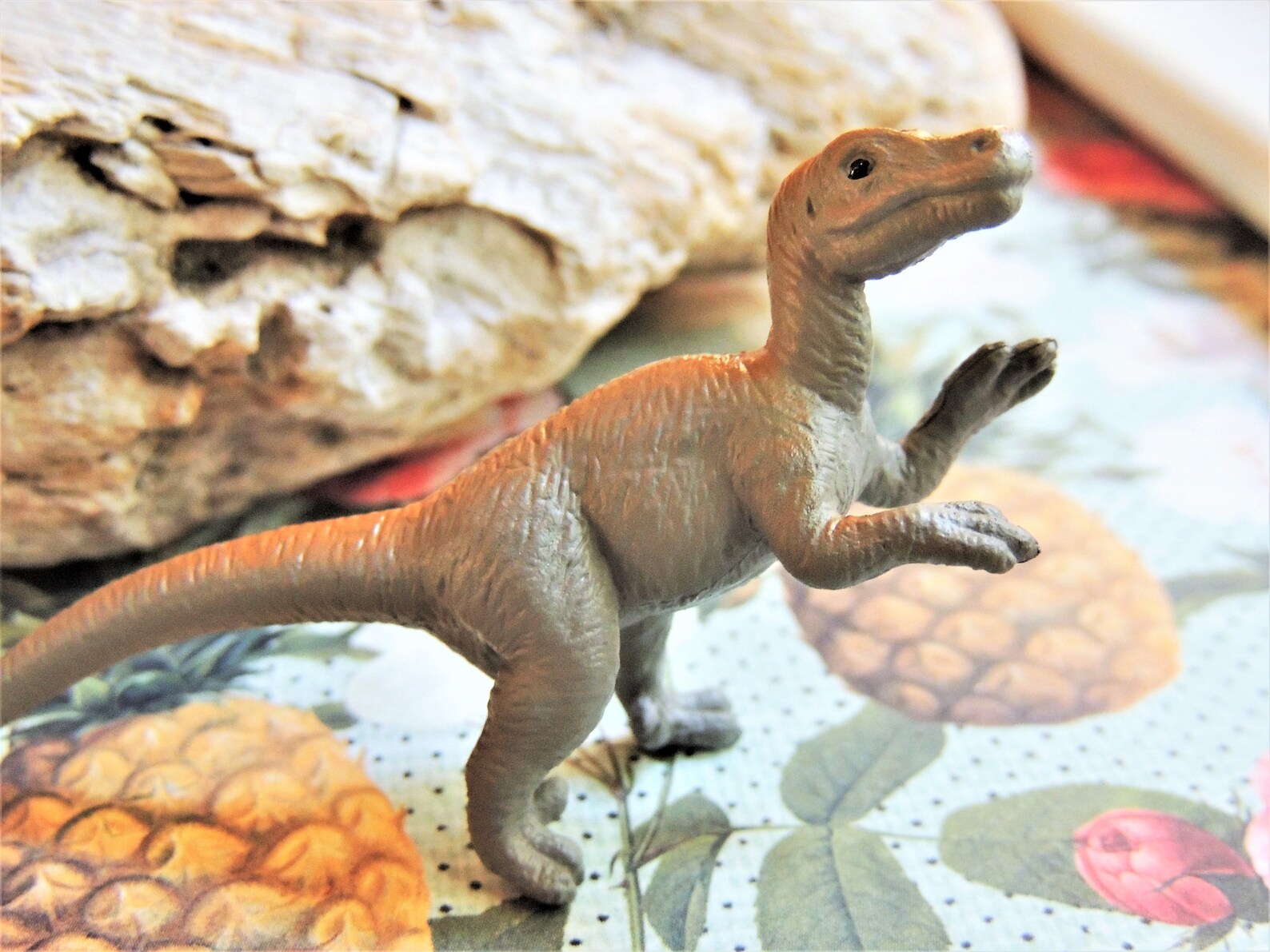 DINOSAUR MINIATURE Dino Velociraptor Figure Figurine Fairy Garden ...