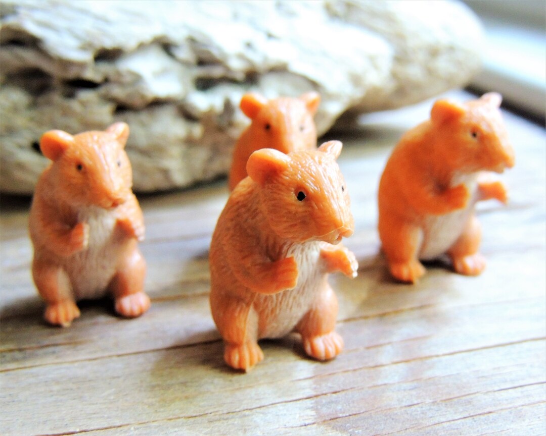 HAMSTER MINIATURE ANIMALS Animal Figures Figurine Dollhouse Terrarium ...