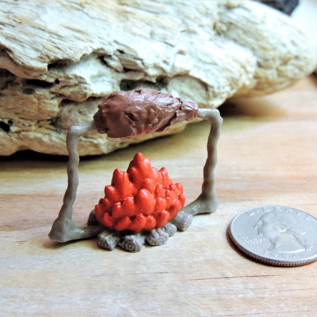 MINIATURE FIRE & Roasting Meat Camping Fire Pit Prehistoric Life Figure ...